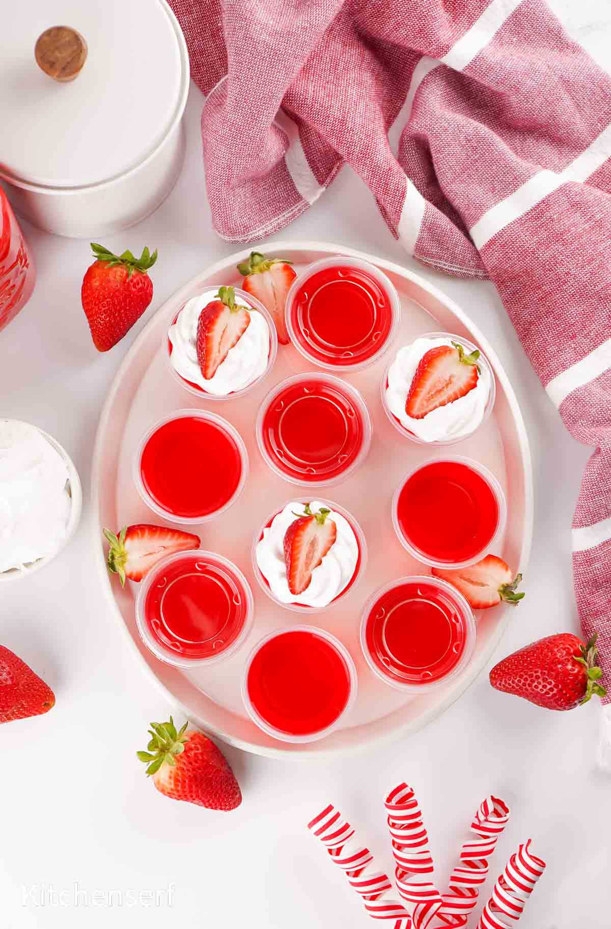 How to Make Strawberry Jello Shots with Vodka
