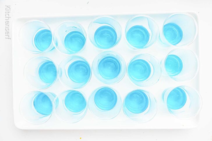 Red ,White and Blue Jello Cups (Easy No-Bake Patriotic Dessert)